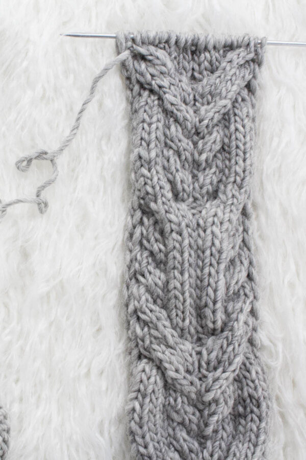 Interlaced Cables Knitting Stitch : Download it for Free