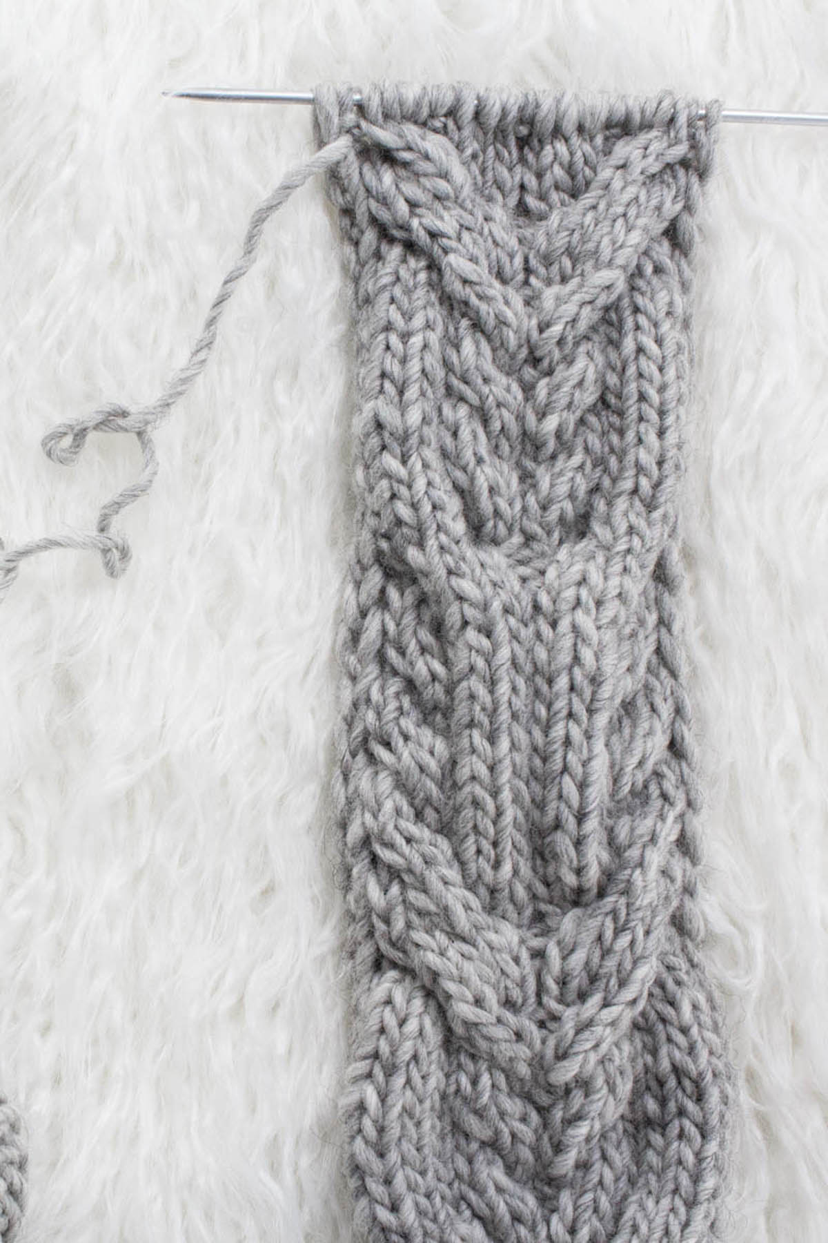 Interlaced Cables Knitting Stitch : Download it for Free