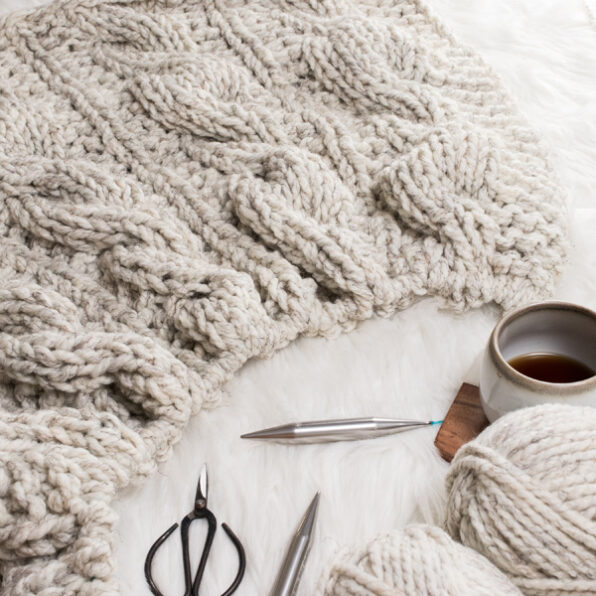 Super Chunky Cable Blanket : Downloadable Knitting Pattern PDF